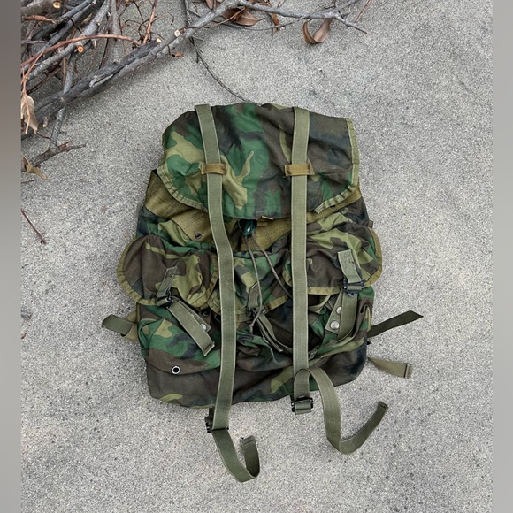 Vintage | Bags | Vintage Military Backpack Used Woodland Alice Camo ...